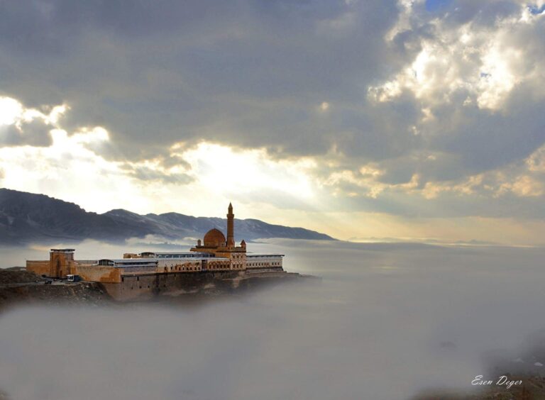 Lake Van - Eastern Turkey Tours